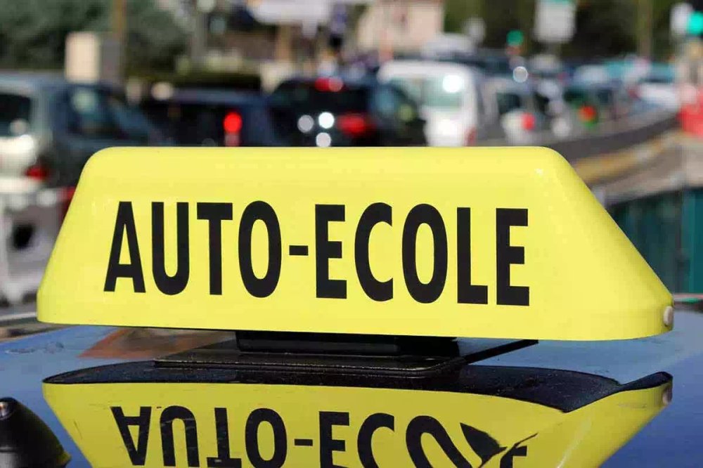 Permis de conduire : les professionnels des auto-écoles montent au ...