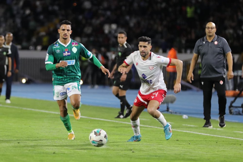 Botola : le derby Raja-WAC en vedette, l’AS FAR et l’OC Safi à la ...